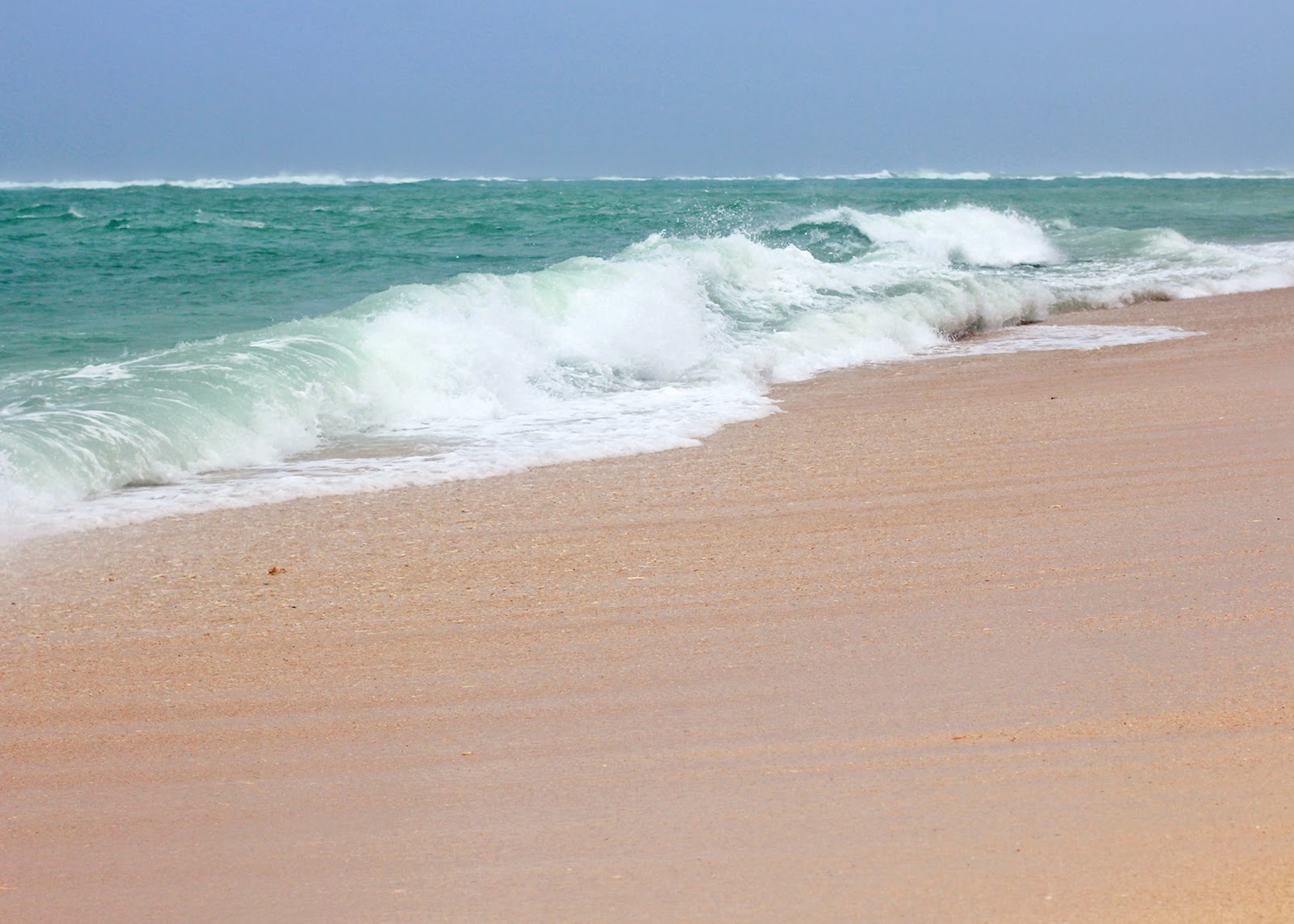 Enjoying Life With 4 Kids: Playing in the Waves
