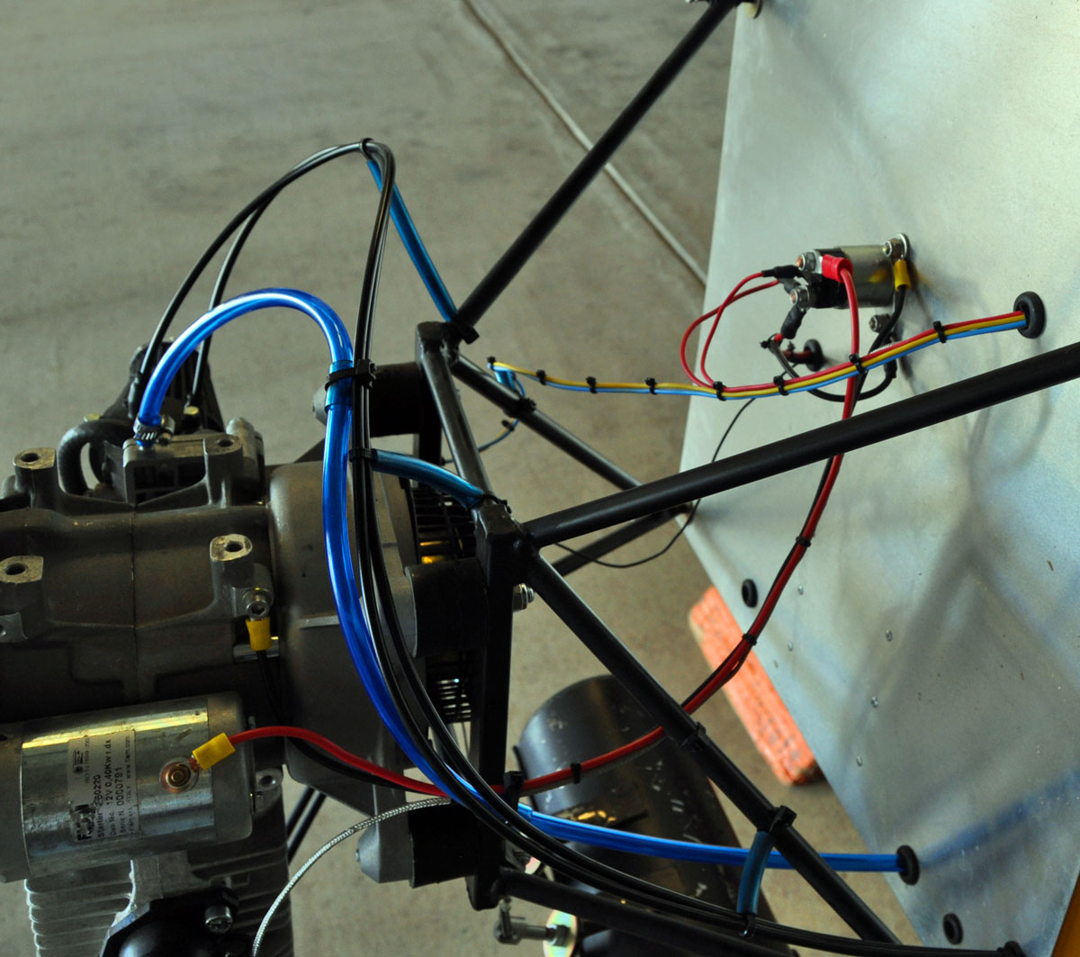 Standard Pilot Blog: How to attach an engine to an ultralight airplane