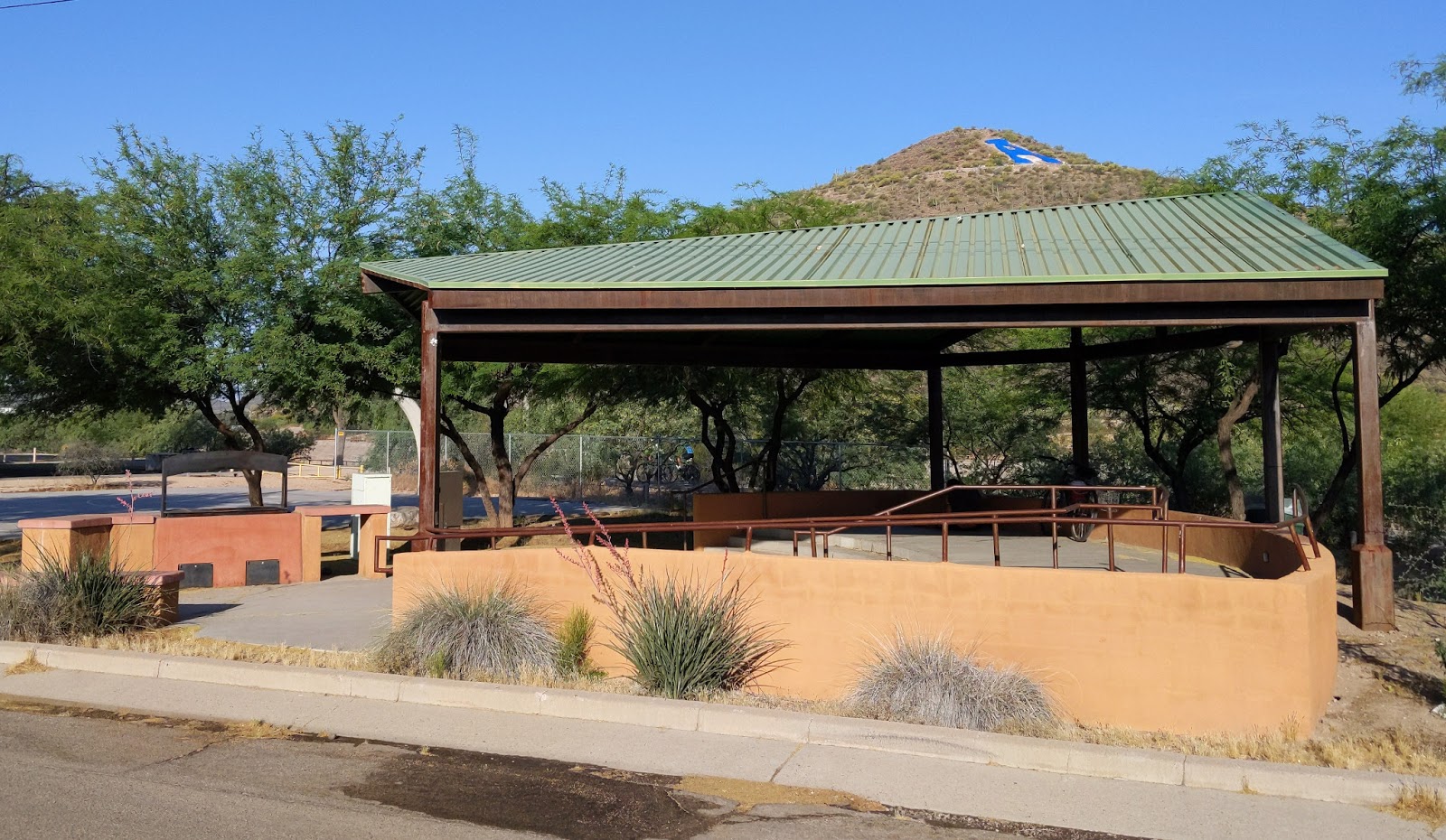 Tucson's Pocket Parks: Picnic and playground with A view