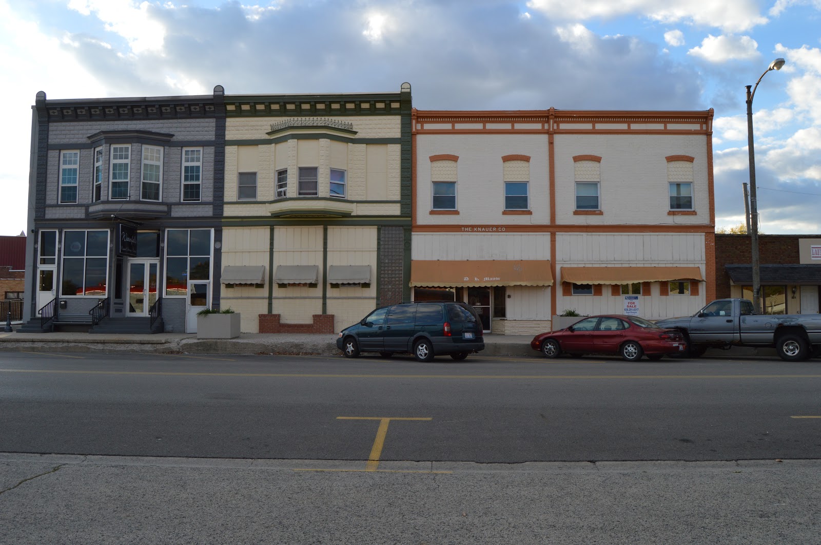 Towns and Nature: Mendota, IL: IC+CB&Q Union Depot and IC Freight House