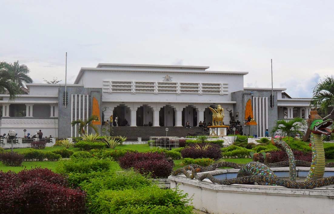 Sejarah Kerajaan Kutai: Makalah Kerajaan Kutai