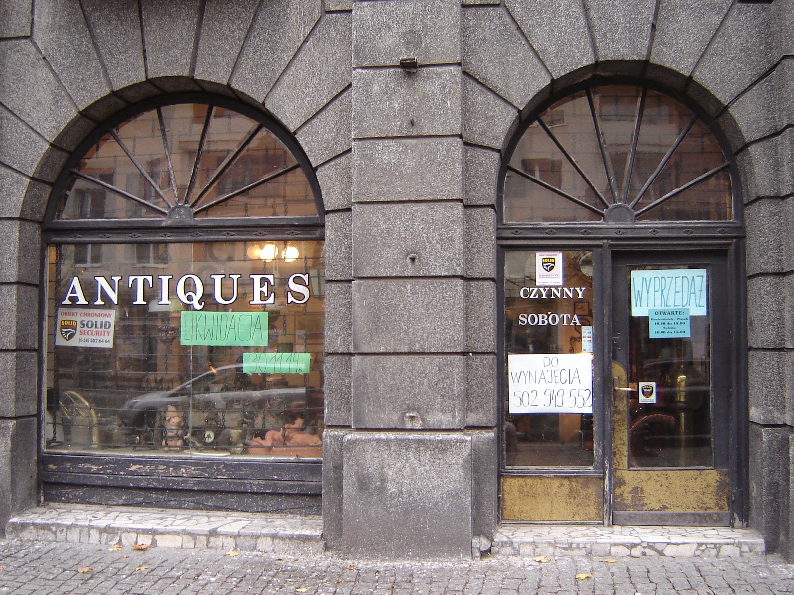 Świętojańska Street: Antyki przechodzą do historii