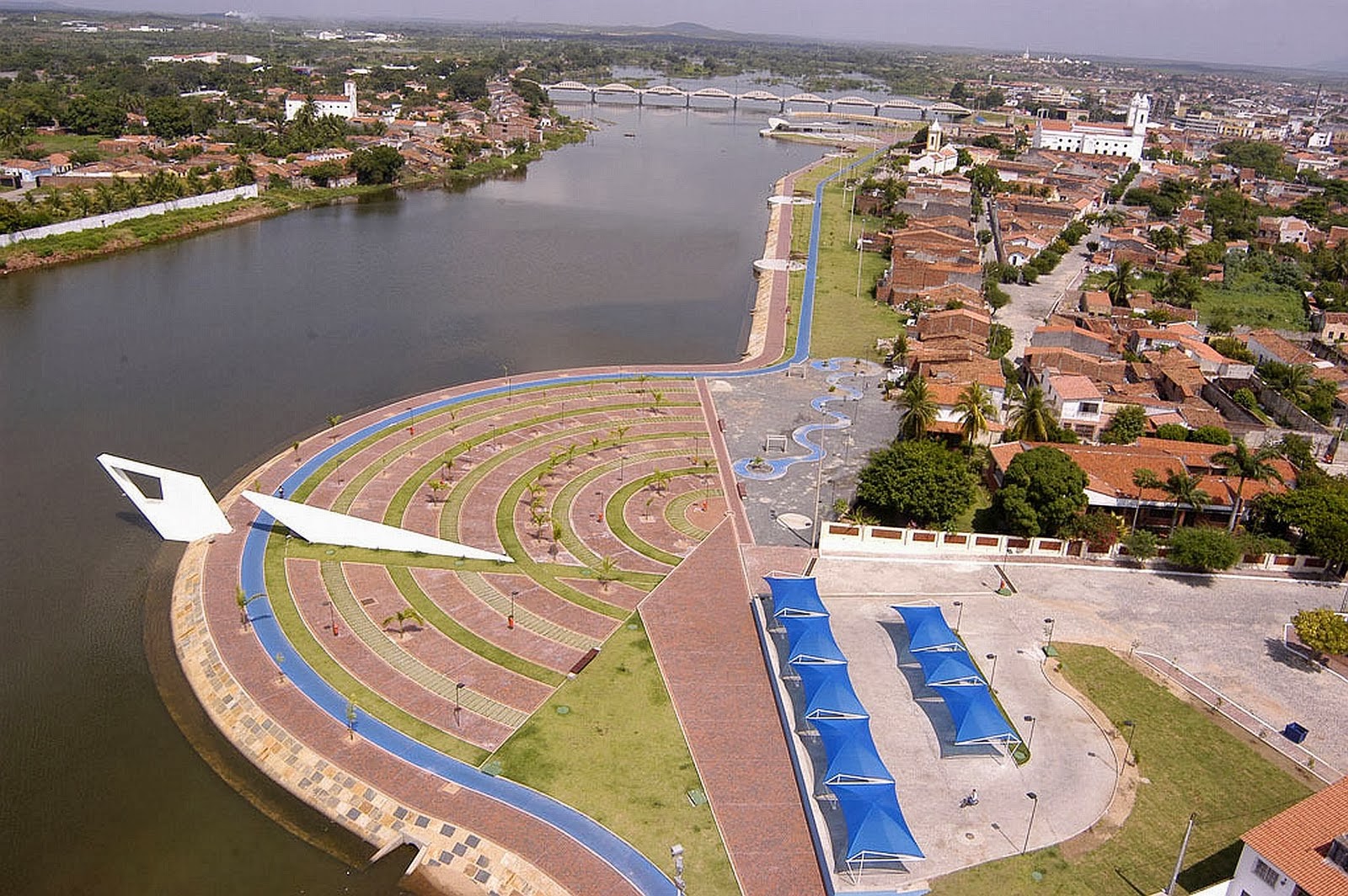 Sobral é um dos 28 municípios do país que mais geraram empregos formais ...