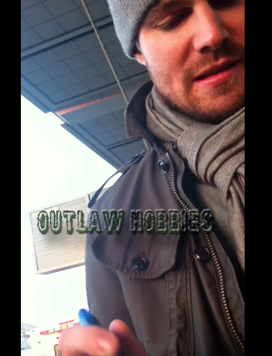 Outlaw Hobbies Stephen Amells Pink Ribbon And Favorite Toque Autographs