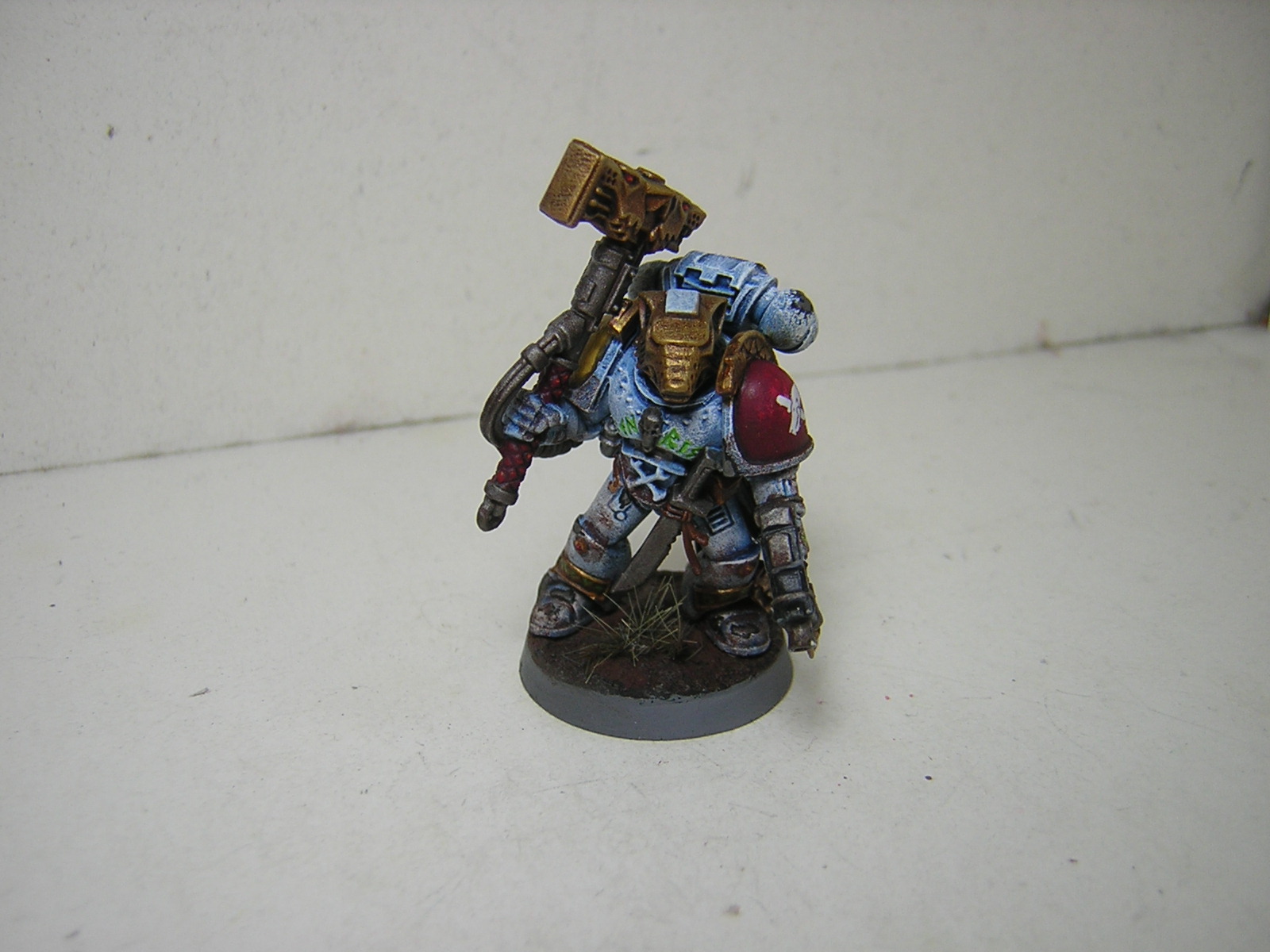 Warhammer 40k Orks (and more): First completed Space Wolf - Rune Priest