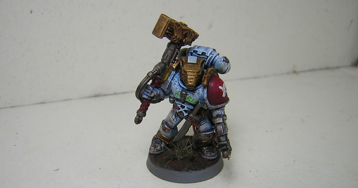 Warhammer 40k Orks (and more): First completed Space Wolf - Rune Priest