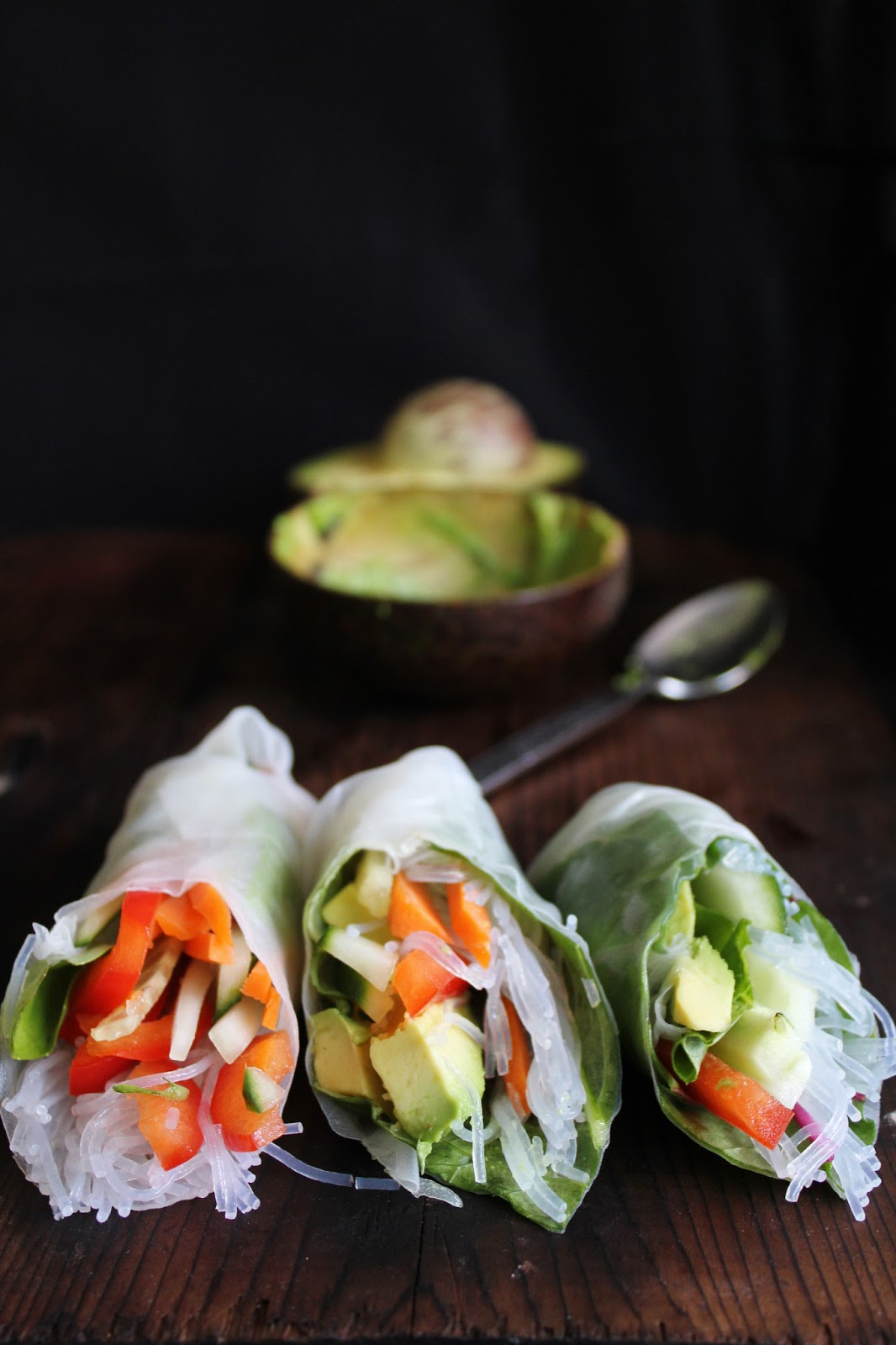 fresh summer rolls with basil, avocado, kale + spicy garlic peanut ...