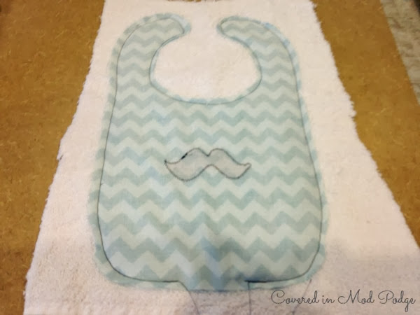 Covered in Mod Podge: Appliqued Bib Tutorial {with free pattern!}