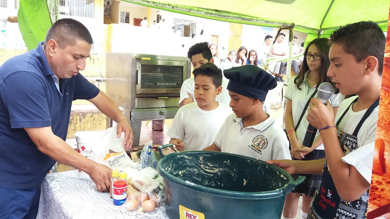 Estudiantes presentan sus proyectos escolares ~ Distrito Educativo ...