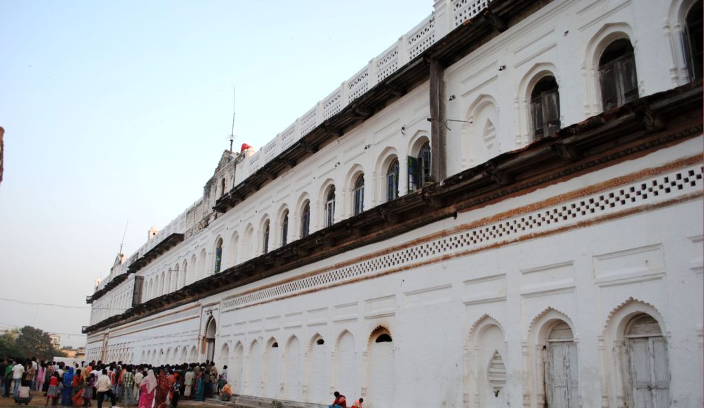 Through Picture: Architecture with endemic flavour: Ambikapur palace