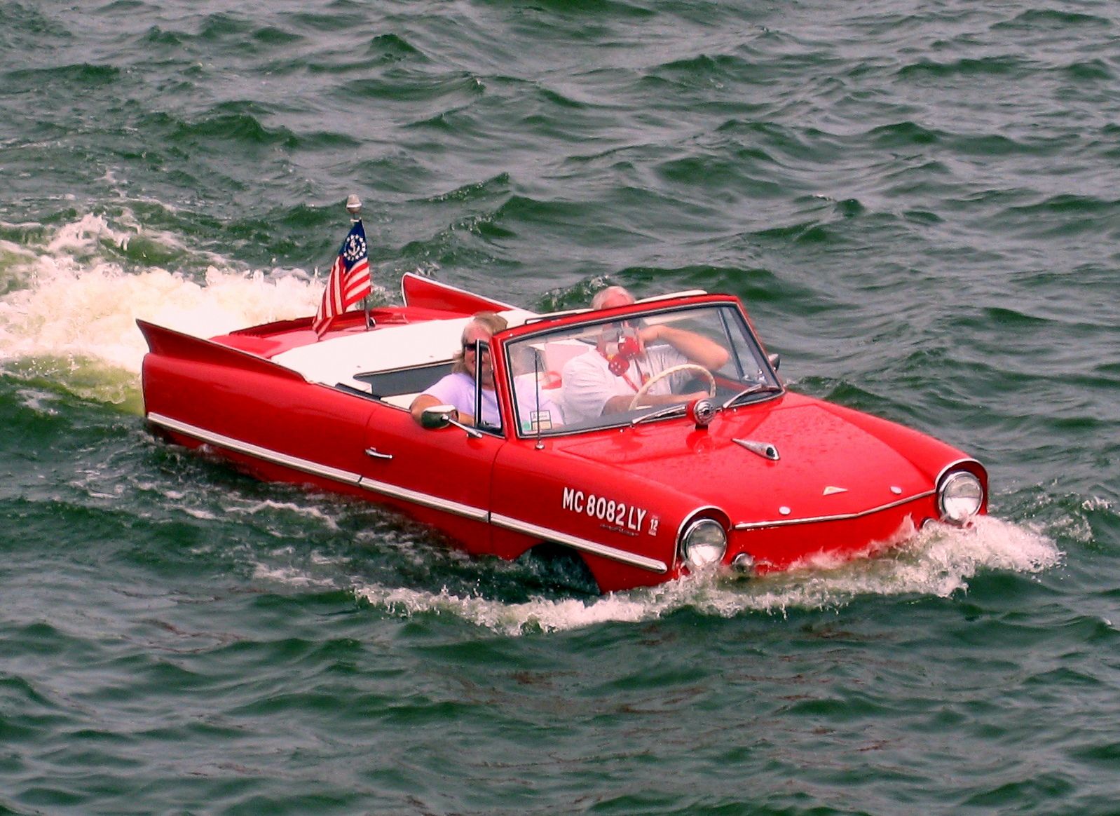 Carros antigos: Amphicar, um carro que também pode navegar.