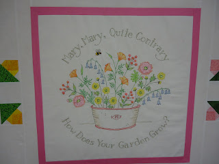 Lou's Quilt'n Corner: Lou's Mary, Mary Quite Contrary