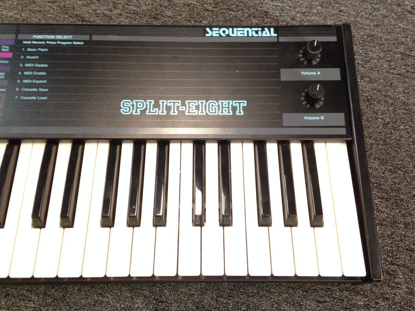 MATRIXSYNTH: Sequential Circuits Split 8 SN 02634