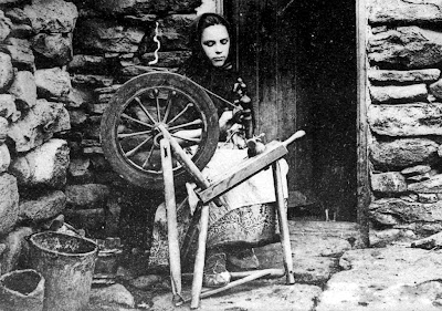 Tour Scotland: Old Photograph Crofter Shetland Scotland