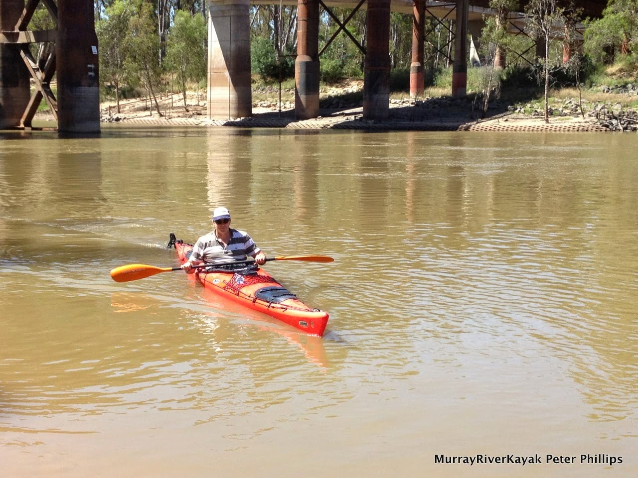 Murray River Kayak.: Day 1: 1712 to 1668 km: Echuca - towards Torrumbarry.