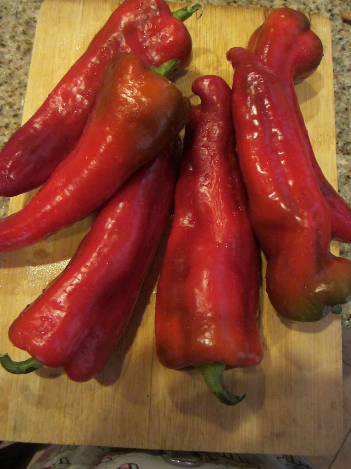 Stuffed Italian Red Pepper : A Makeover With Leftovers - Few Minute Wonders