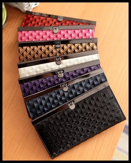 Rockstar Shopping: Metal Frame Wallet