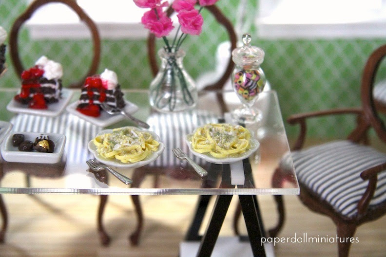 Valentine's Table Scene — Paper Doll Miniatures