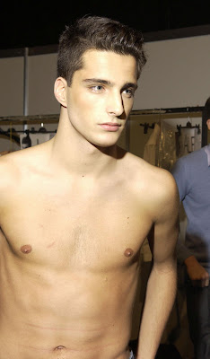 彡ミ★∂є тυ∂σ υм ρσυ¢σ é show★彡: Janice Fronimakis