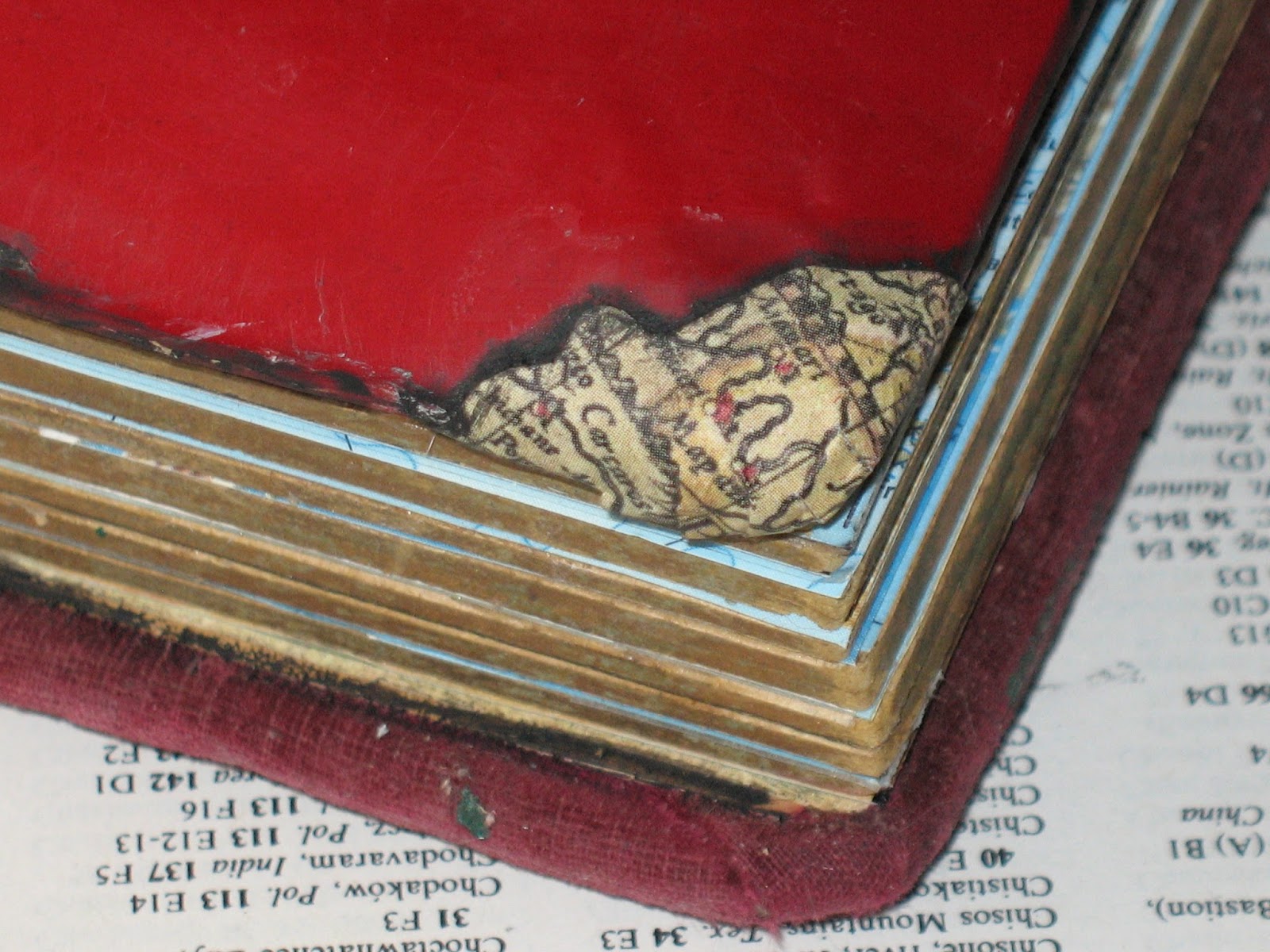 Artsy Fartsy: Repurposed Antique Photo Album