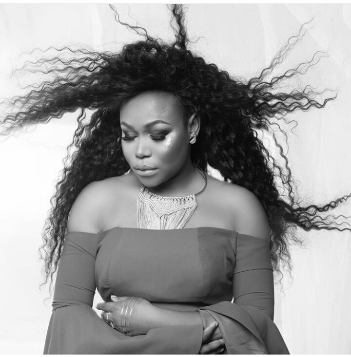 Fan Proposes To Actress Ruth Kadiri After She Posts Hot Photo ...
