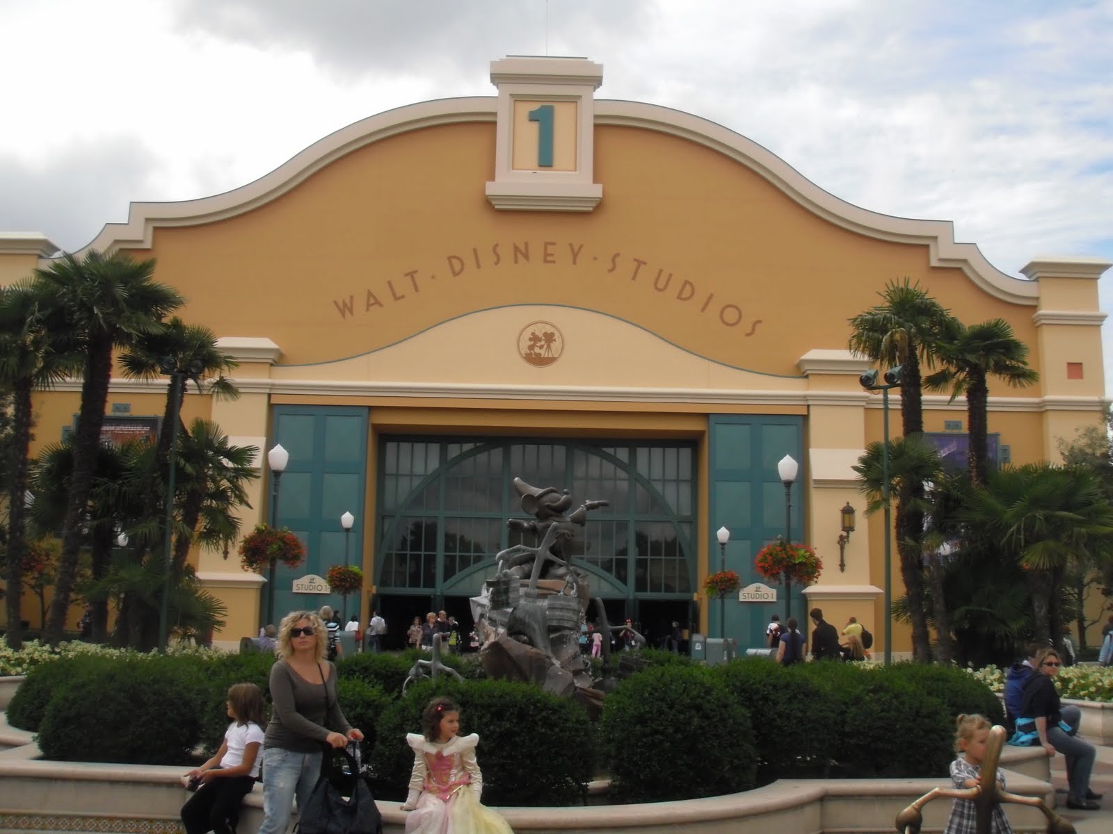 6 DÍAS: Walt Disney Studios, Front Lot ~ 20 días para Disneyland Paris