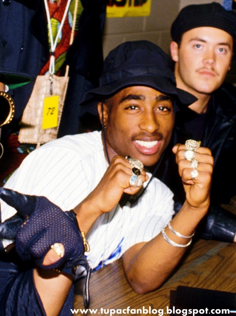 In the memory of 2pac: 2pac Rare Images