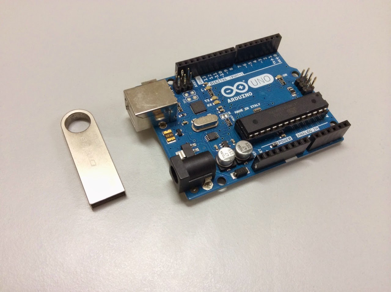 Electrónica fácil: Empezando con Arduino