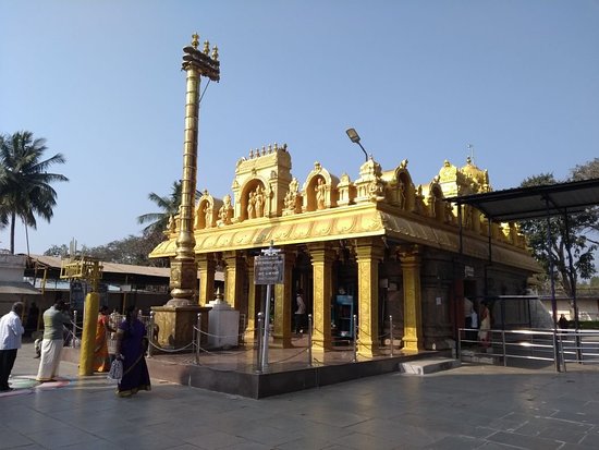 What Is The Right Way To Do The Pradakshina For Shivalayam | Pradakshina