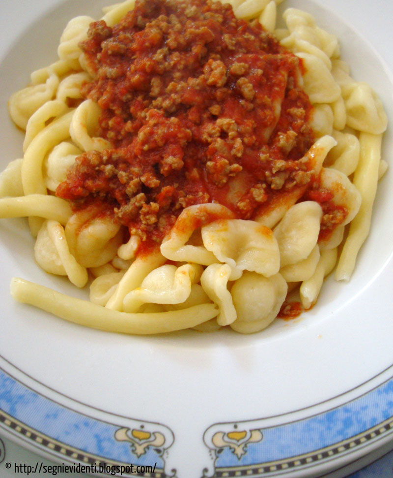 Segni Evidenti: Orecchiette e Fricelli al ragù di agnello