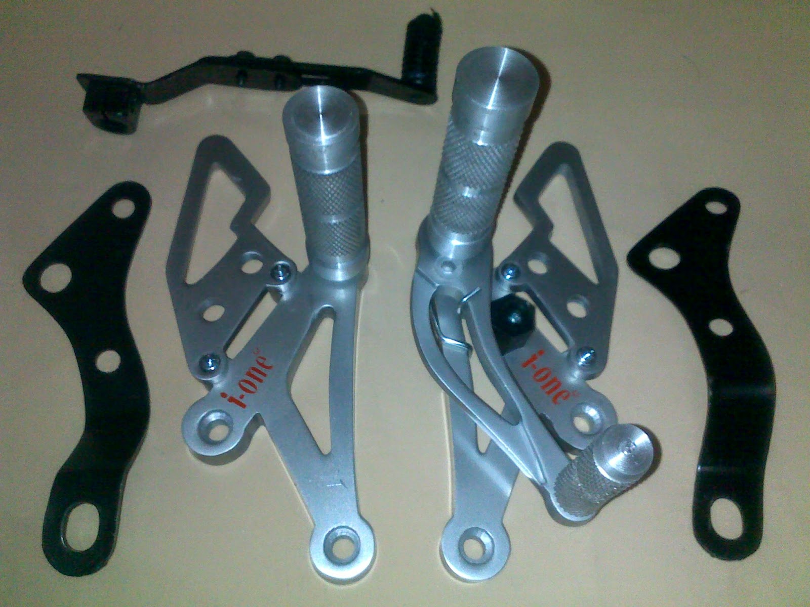 Footstep Underbone Shogun R