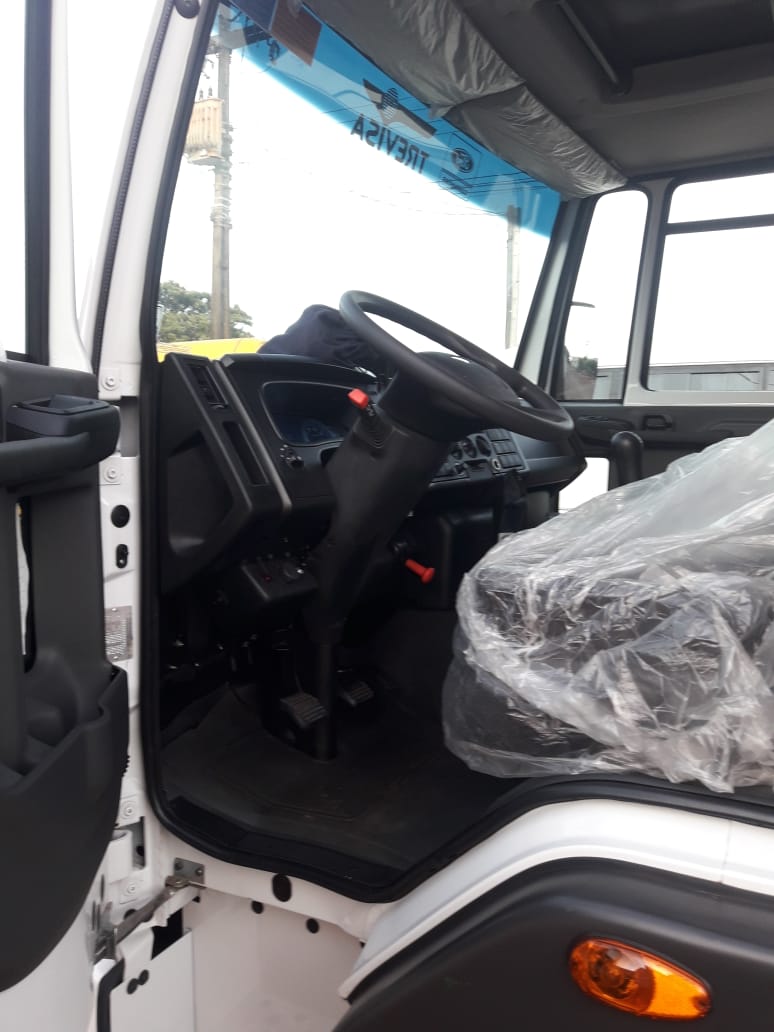 PREFEITO ERIC KONDO ENTREGA CAMINHÃO(R$ 266 MIL REAIS) PARA O POVO DE ...