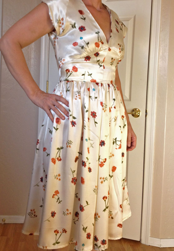 The Sewing Lab: Butterick 5209 - Flowered 40's Dress