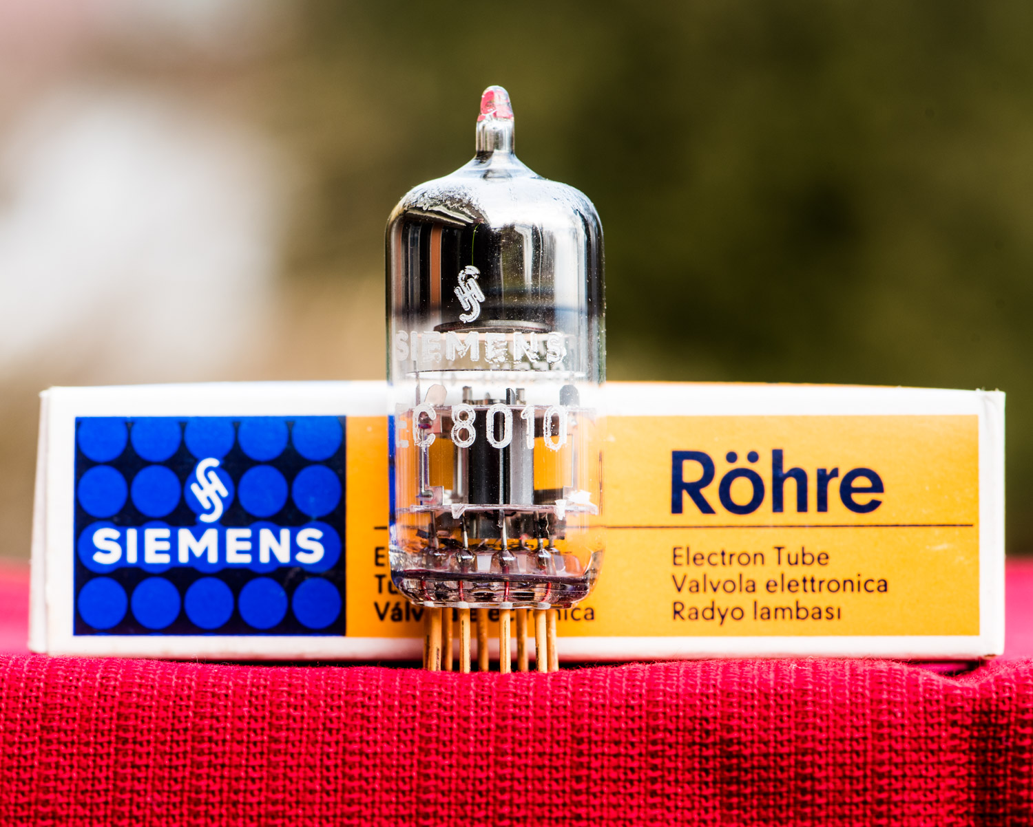 VinylSavor: Tube of the Month : The EC8010