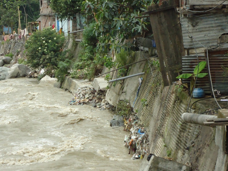 SIKKIMNEWS: SINGTAM LALBAZAR IN DANGER .....PROTECTION WALL DEMEMDED