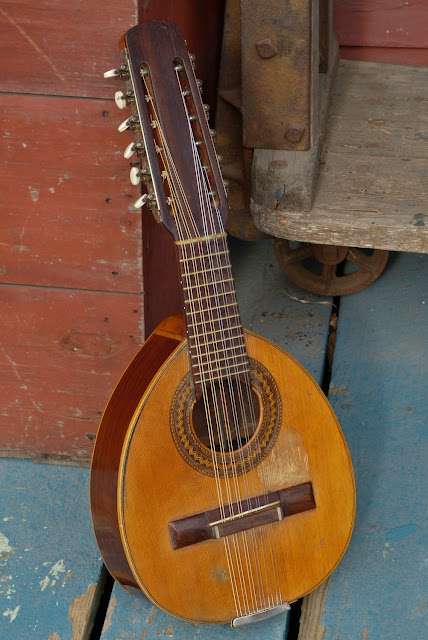 1920s Spanish Bandurria