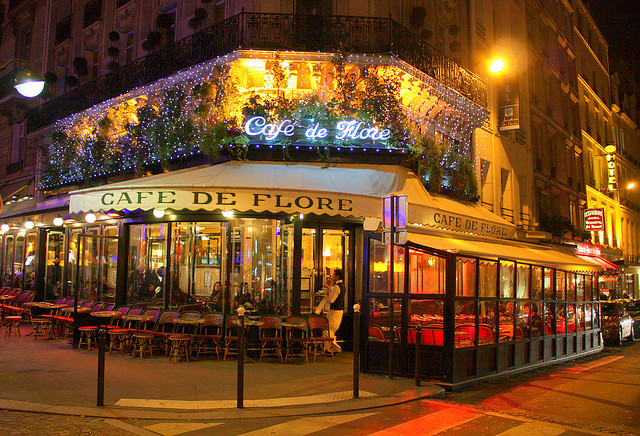 "Tweedland" The Gentlemen's club: Café de Flore.