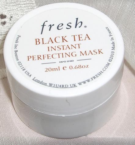 Blushed Wombat...: Fresh Black Tea Instant Perfecting Mask review