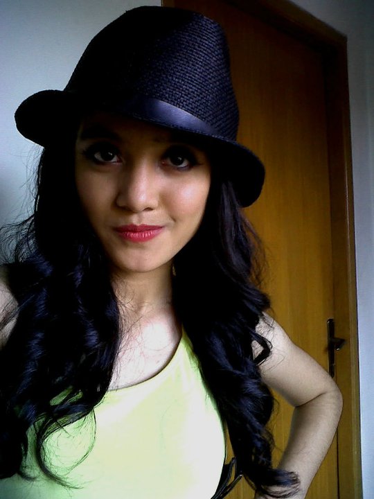 Bulu Lebat Vira Razak, Presenter Indigo Trans Tv | Galatema