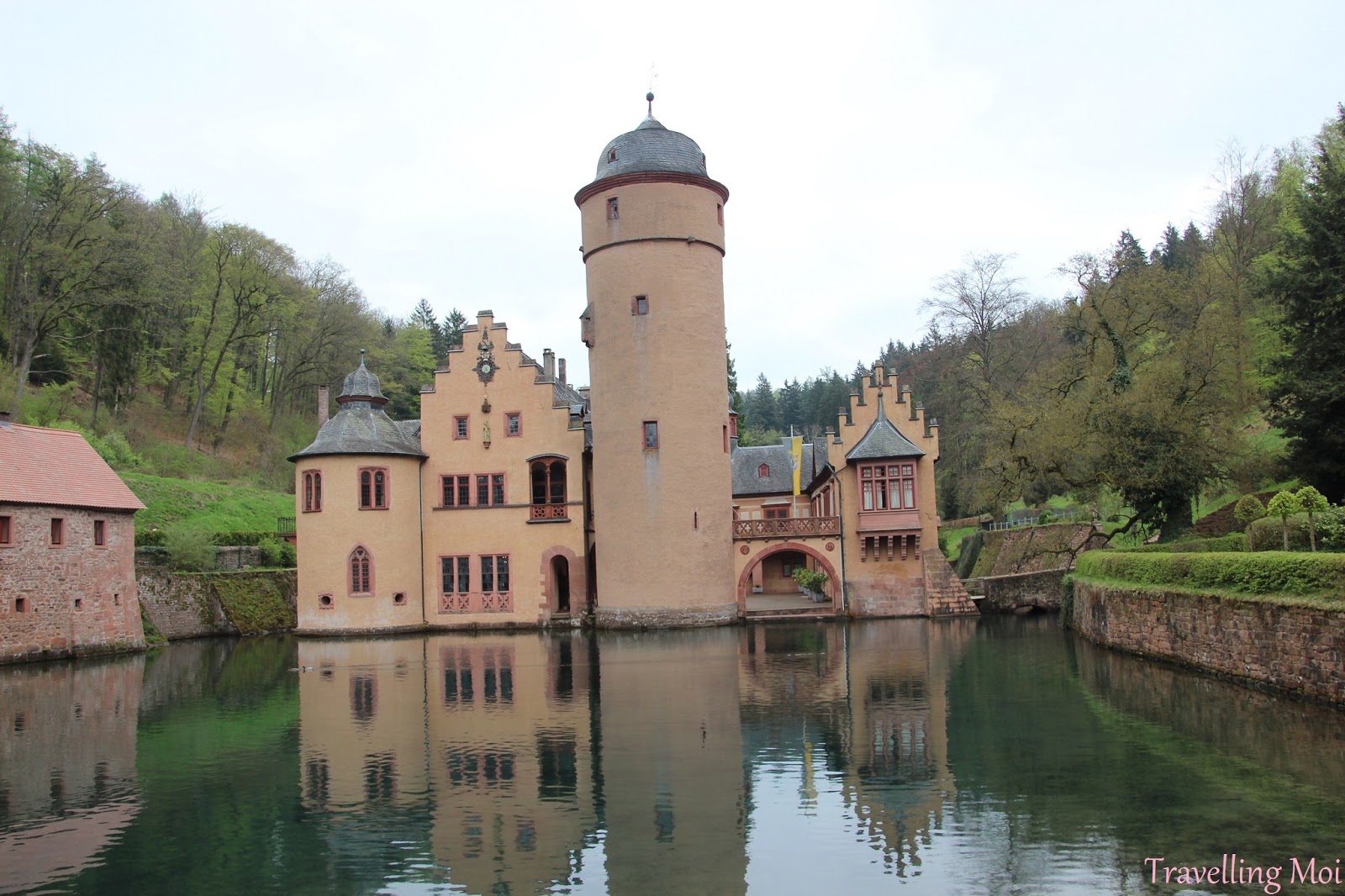 Travelling Moi: Schloss Mespelbrunn, A Water Castle