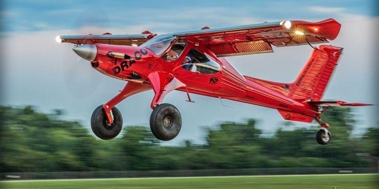 Najsłynniejsza Wilga 2000 na świecie o imieniu "Draco"