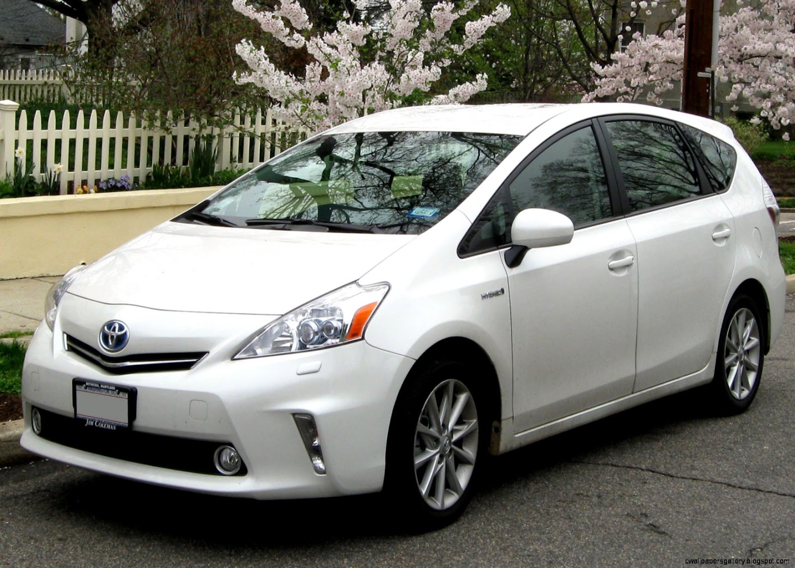 Prius 2015 White | Wallpapers Gallery