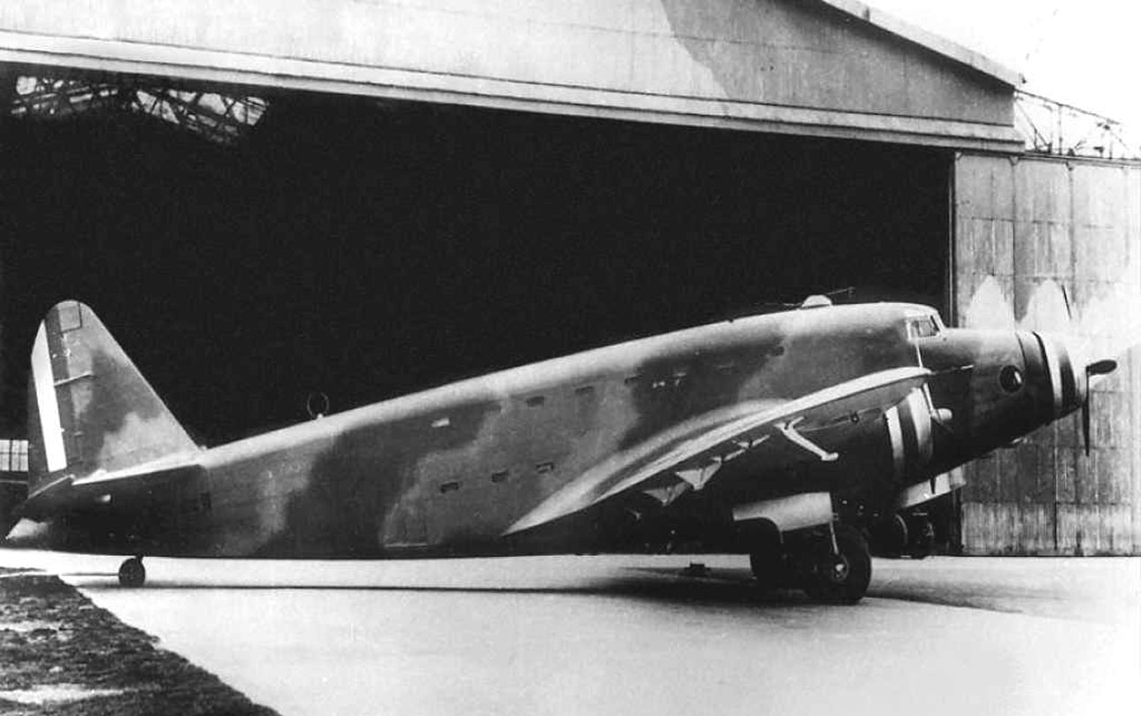 nhungdoicanh: Savoia-Marchetti SM-82 Canguru