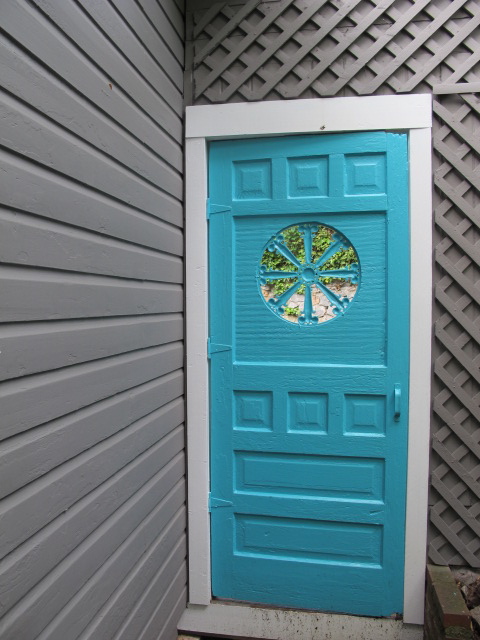 Angie's blue doors! - design indulgence