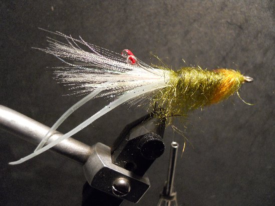 patbeesfishin: My first attempt tying fishnuts (Darren's) Prawn Fly