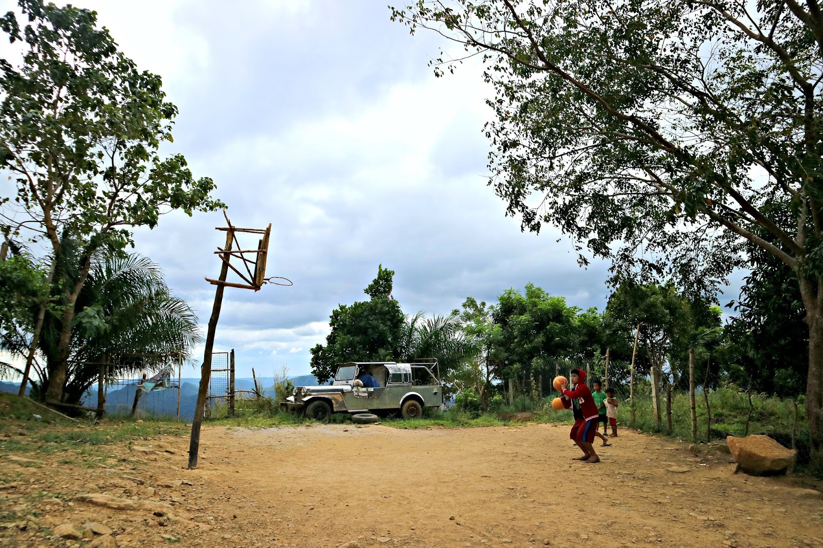 Rodriguez, Rizal: Mt. Balagbag Experience - Living in the Moment