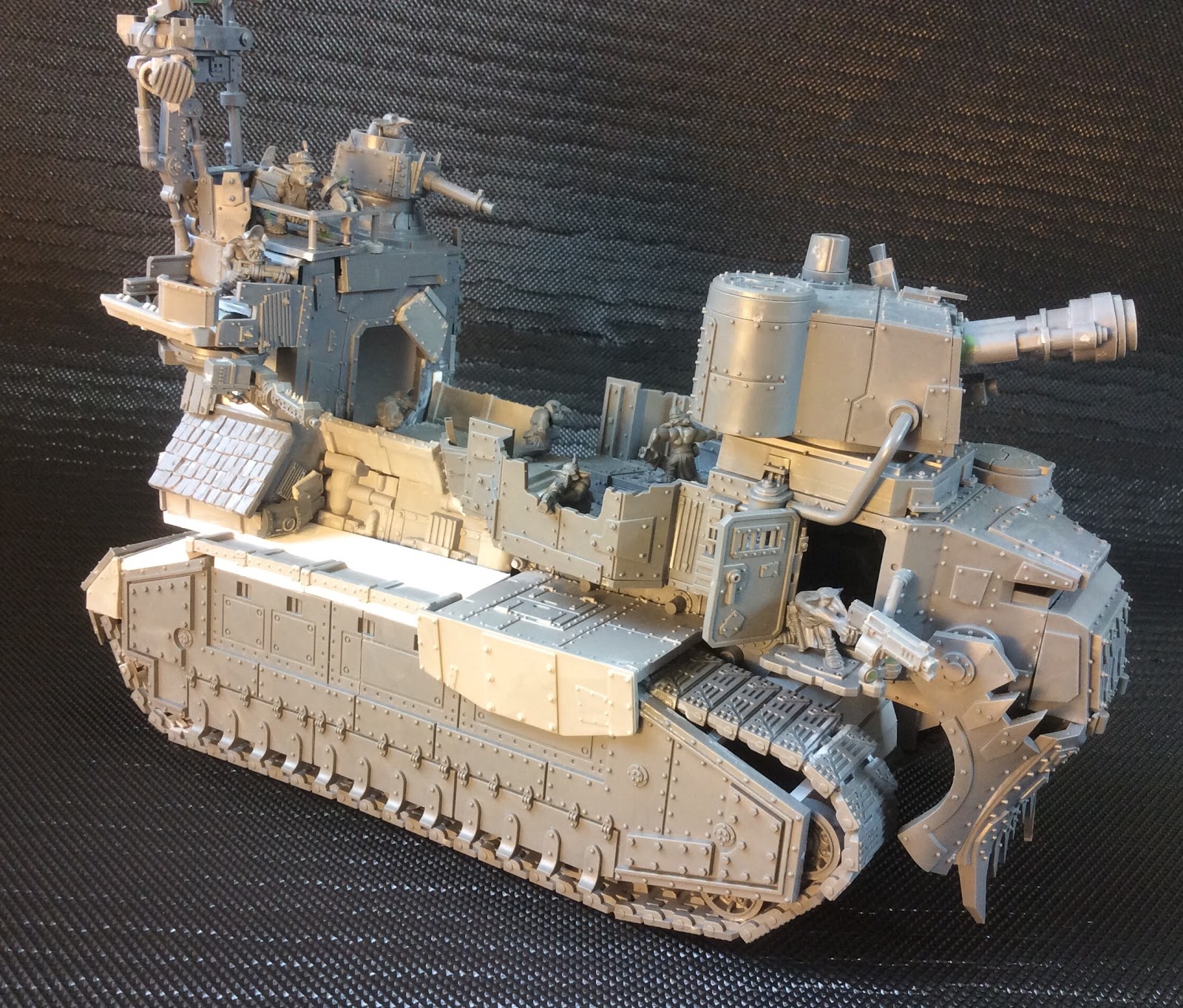 Tabletop Apocalypse: Converted Ork Battlewagon - Seriously Huge!