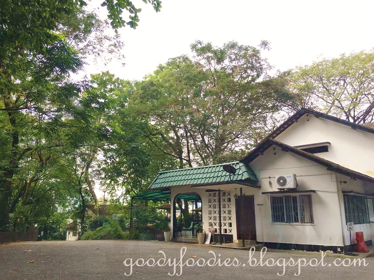 GoodyFoodies: UMAC House, PJ - Banana Leaf Rice