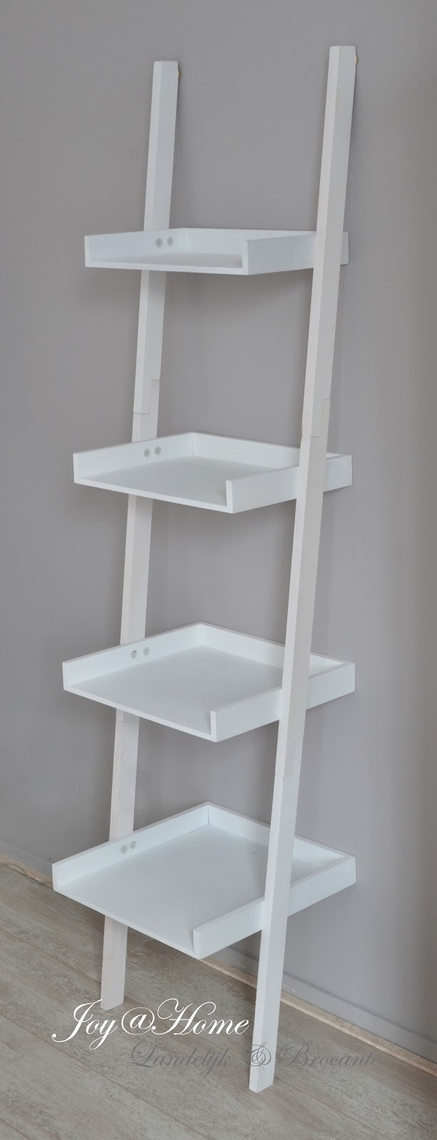 ♥ Landelijke sidetable & trap als wandrek.