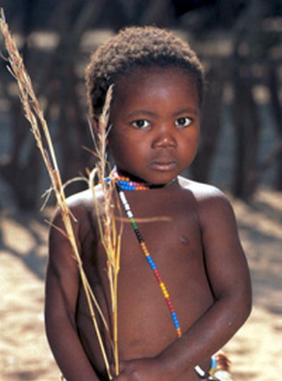 VIET PHUONG: VỀ BÀI THƠ AI DA MÀU ? CỦA MỘT “EM BÉ CHÂU PHI”